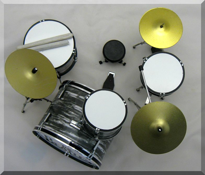 RINGO STARR Beatles Ludwig Miniature DrumSet Drum Set ( for display ...