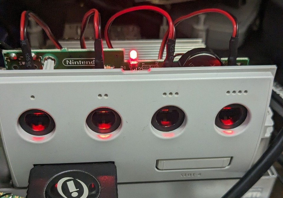 Gamecube Controller Port w/ New Battery and LEDs Installed Front plate ...
