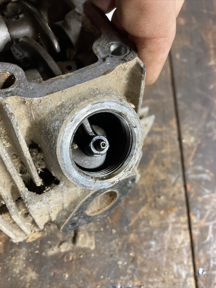 1986 Honda TRX 125 Fourtrax Engine Cylinder Head Valves Rocker Head ...