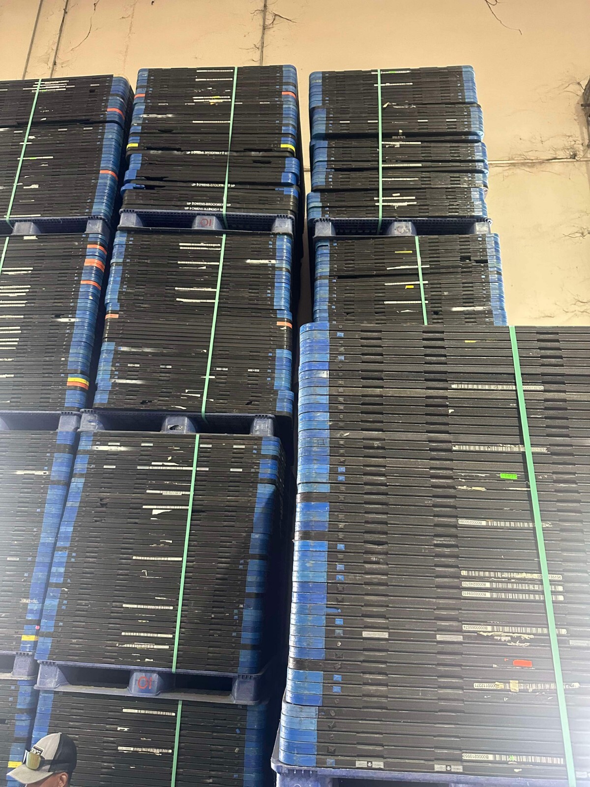 PLASTIC PALLETS 44" X 56" 56x44 CAN BEVERAGE PALLETS | eBay