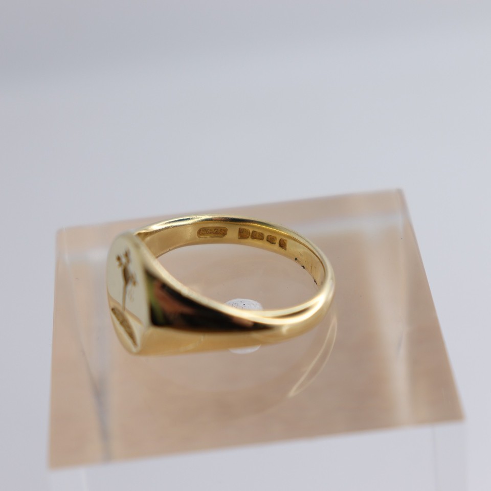 Hallmarked 18ct Gold Engraved Oval Signet Ring | eBay UK
