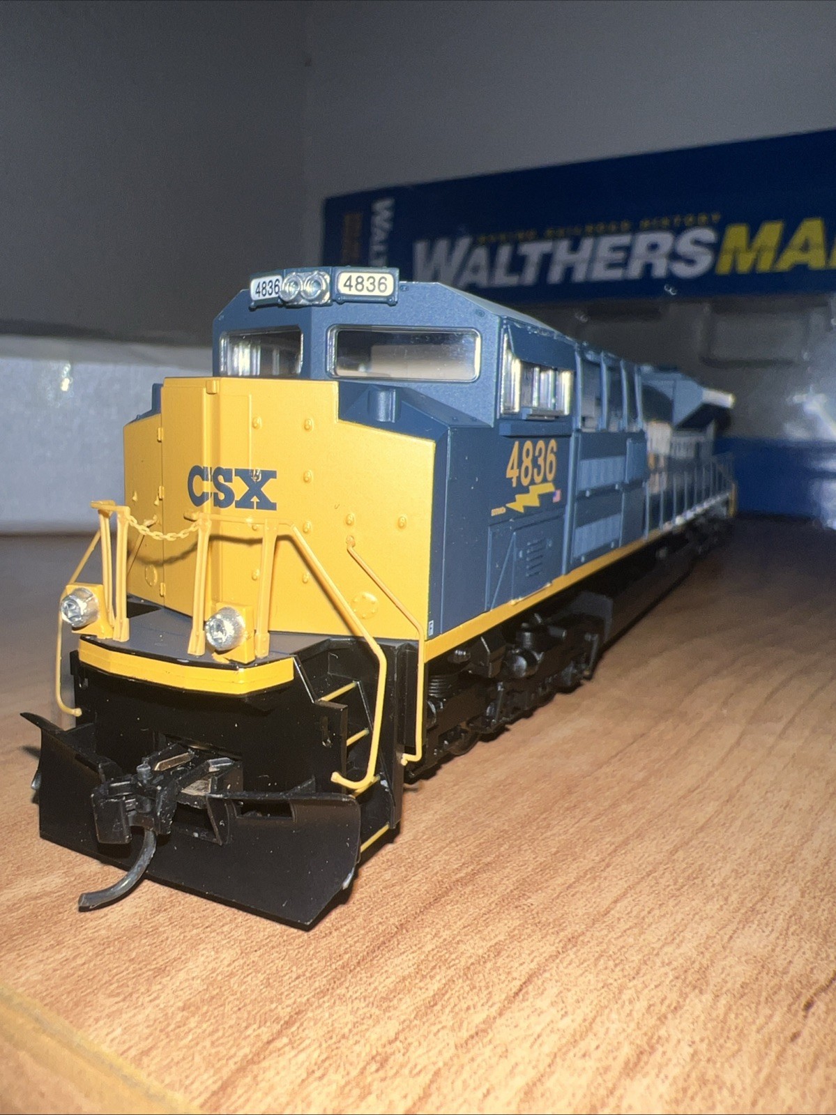Walthers Mainline CSX EMD SD70ACe HO scale DCC READY Locomotive #4836 READ | eBay