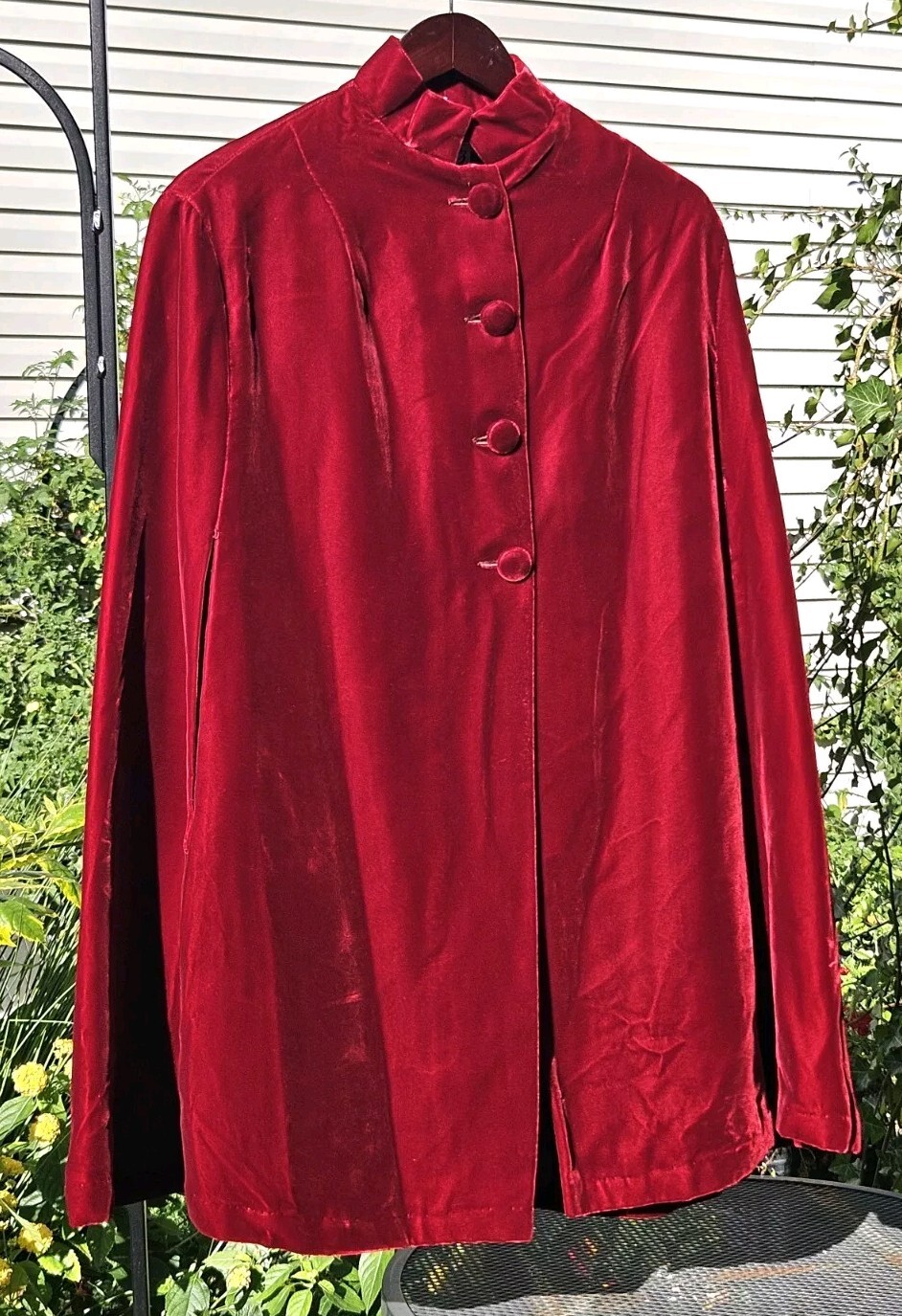 Vintage 1970s Gothic Dark Red Velvet Collared Cape Cl… - Gem