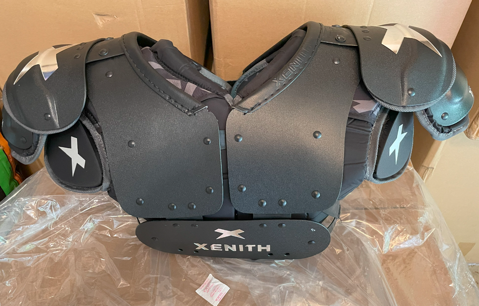 NEW Xenith Pro Varsity Adult Skill Position Football Shoulder Pads XL ...