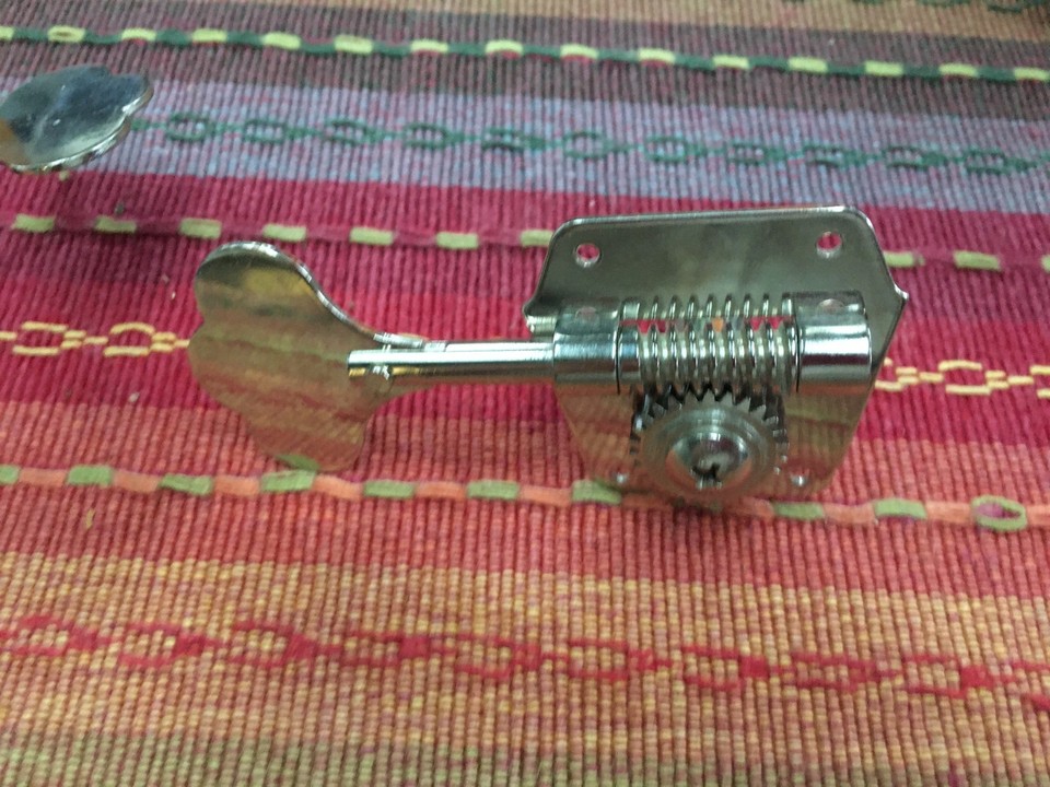Single Left-Handed Fender Vintera '50s Bass Guitar Tuner, Tuning ...
