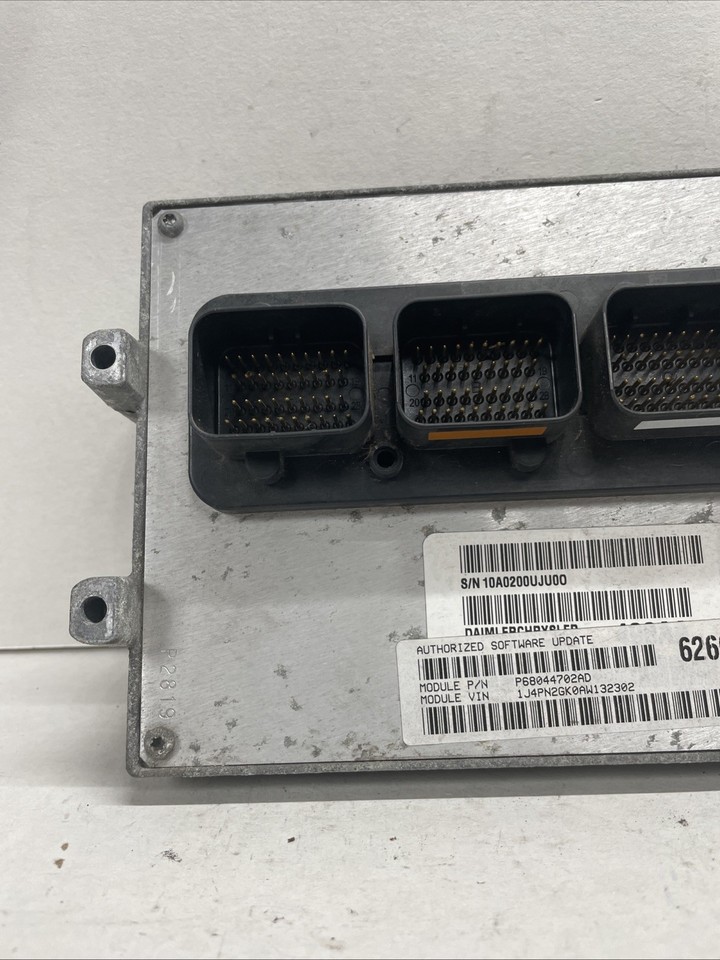 2010 Jeep Liberty 3.7L Engine Control Computer Module ECU ECM ...