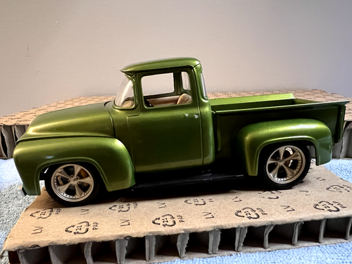 Revell FOOSE Ford FD-100 Pickup 1:25 Scale Built truck | eBay
