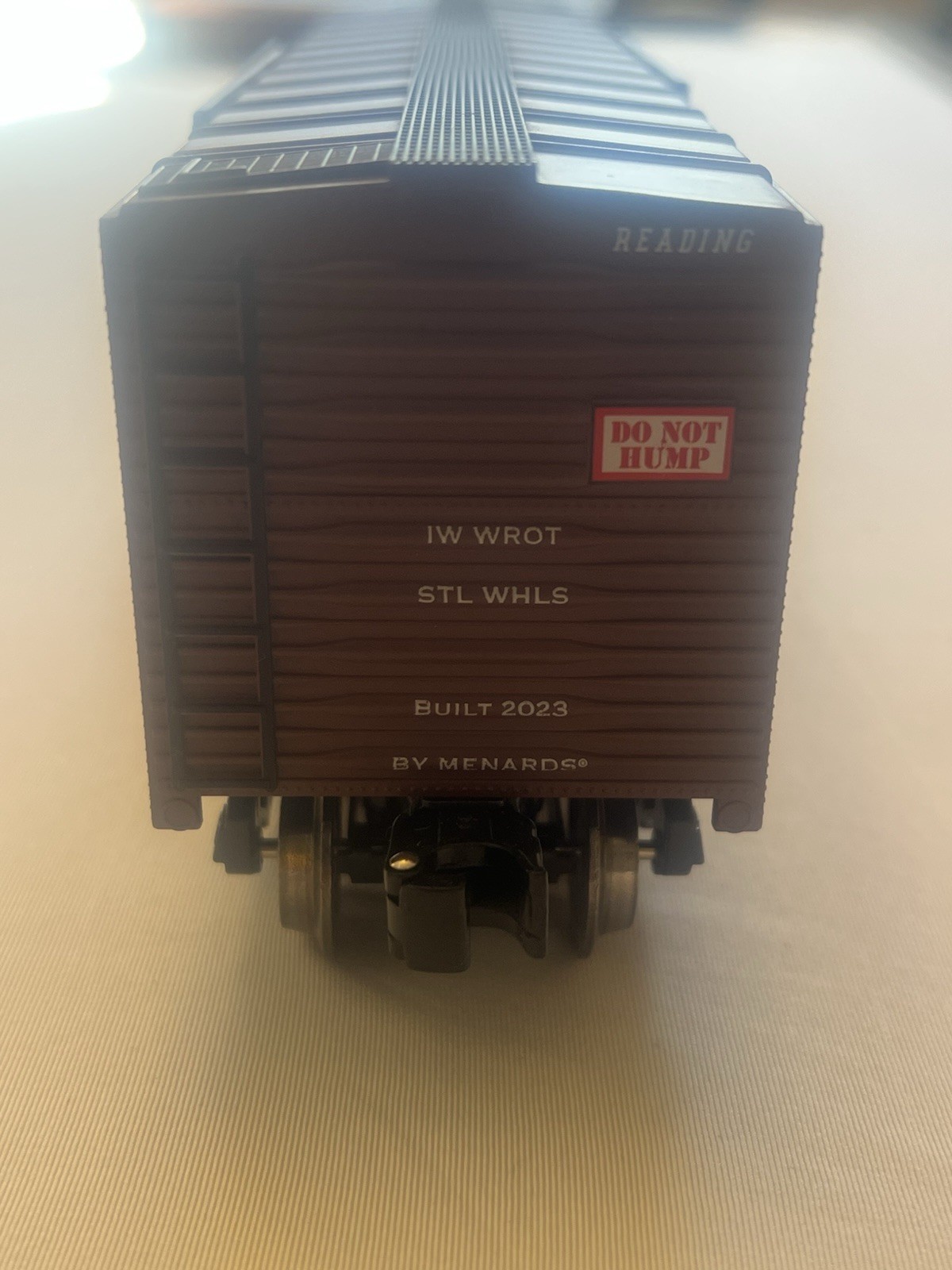 Menards Reading Lines O Gauge Box Car Brown White Black 2023 Model ...