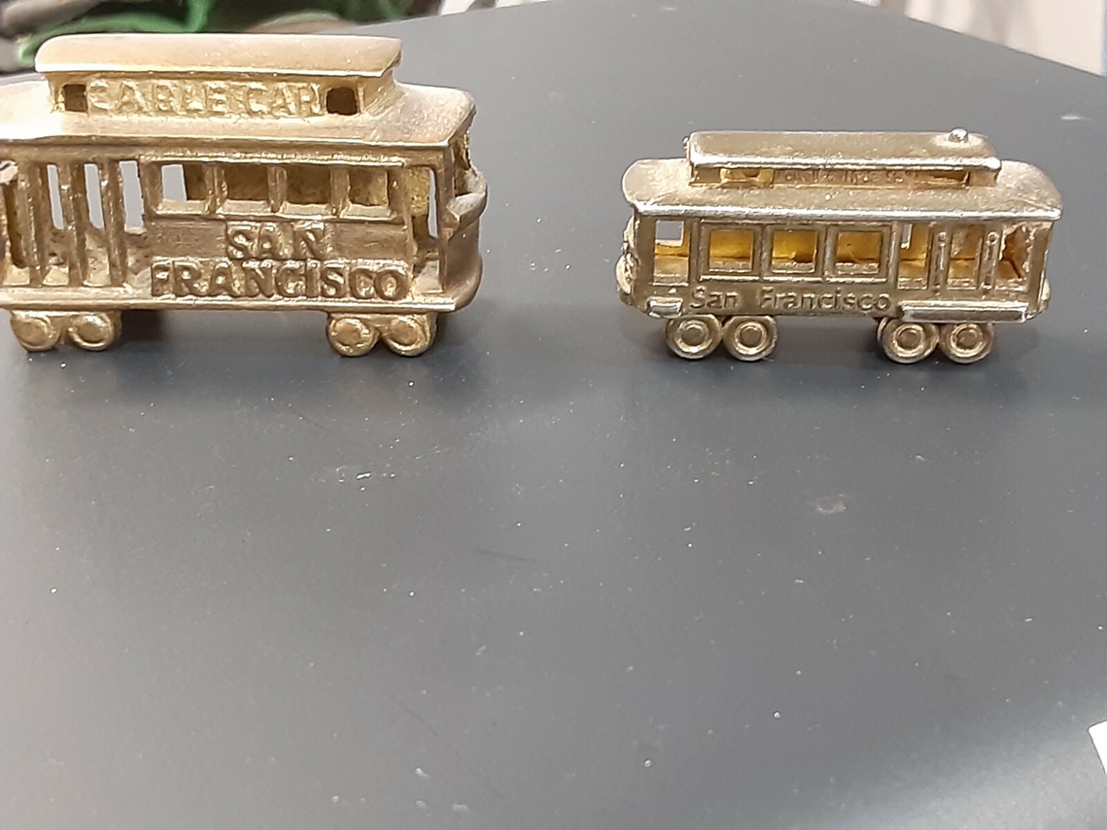 Pre-Owned Vintage San Francisco Miniature 2 Cable Cars Brass Figurines ...