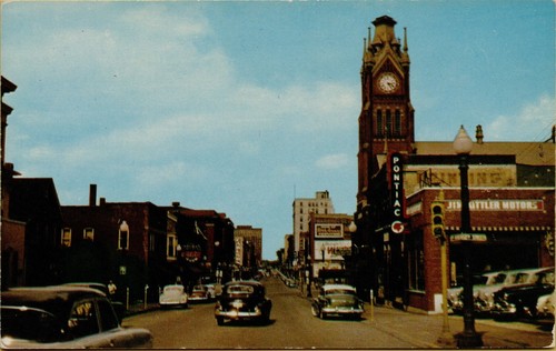 Street View Classic Old Cars Pontiac Dealer Downtown Moline IL Postcard ...
