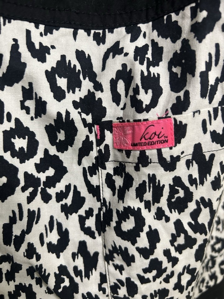 Koi Limited Edition Women's Scrub Top 2X Black White Leopard Print ...