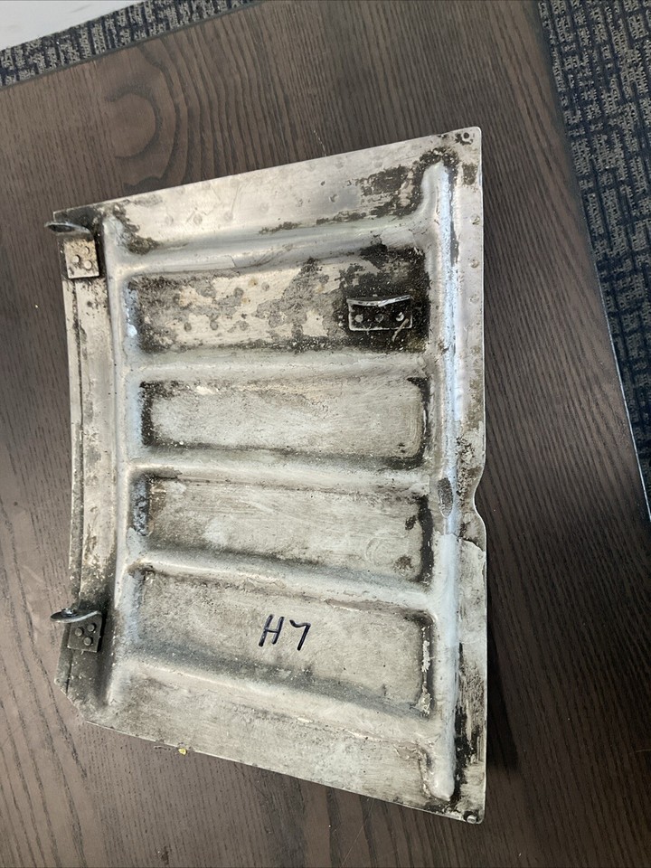 Beechcraft Bonanza 35 LH Cowl Flap P/N 35-910053 | eBay