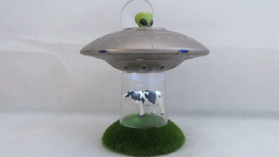 UFO Cow Abduction Light Up and Sound Toy Alien Gag Gift - MUST SEE ...