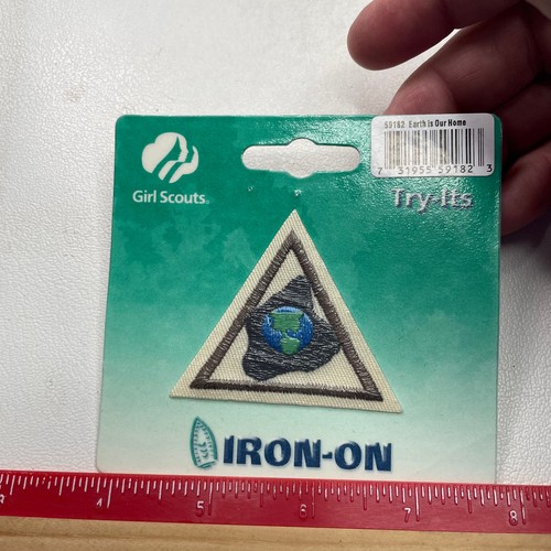 Girl Scouts in Package EARTH Triangle Patch T027 | eBay
