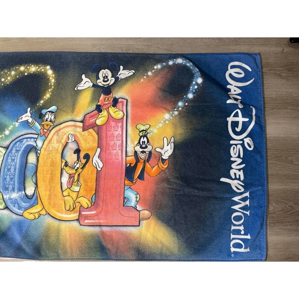 Vintage Walt Disney World 2001 Beach Towel Mickey Donald Goofy Pluto ...