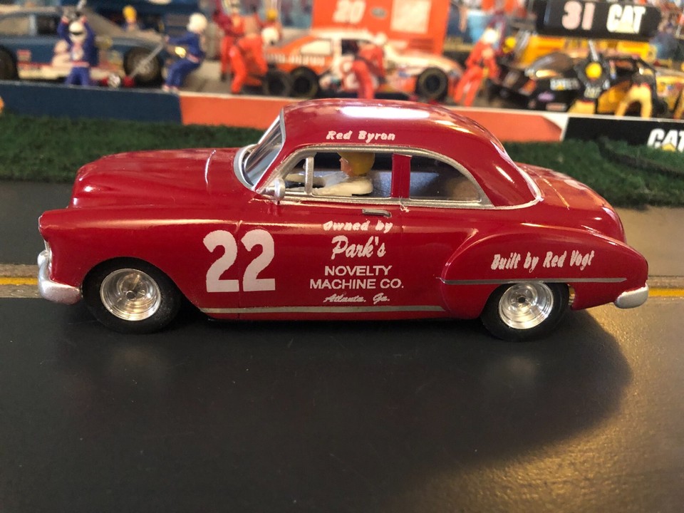 Nascar Champion Oldsmobile 1949 Red Byron resin slot car 1/32 scx ...