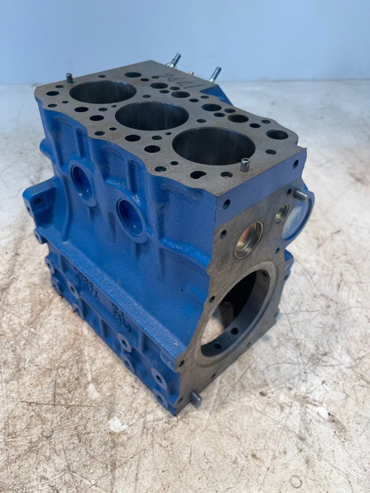 Ford Tractor Engine Block SBA110107130 | eBay