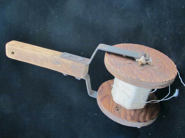 Primitive Antique Vintage Wooden and Metal Kite String Holder / Reel ...