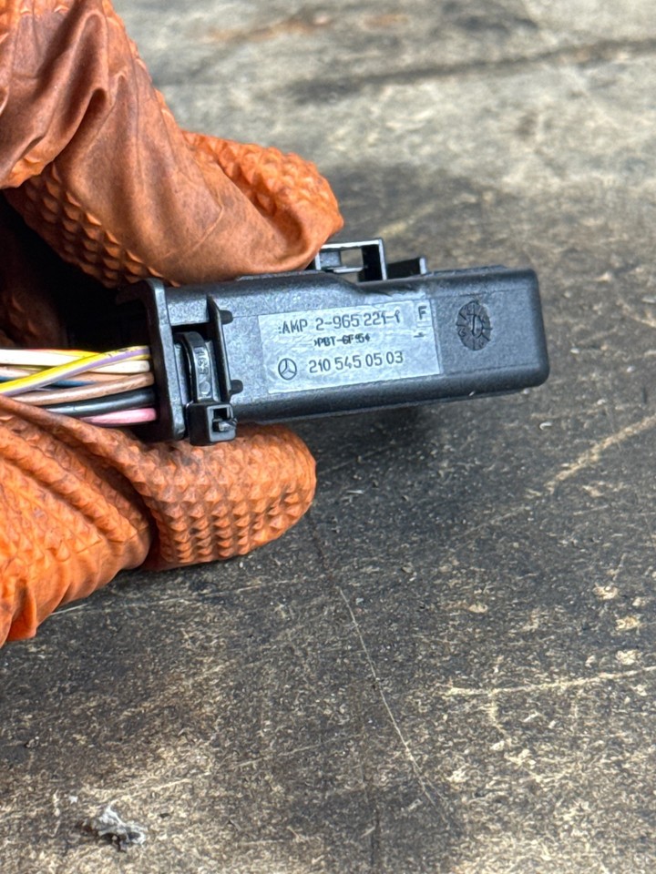 Mercedes Electrical Wiring Harness Connector Plug Pigtail AMP ...