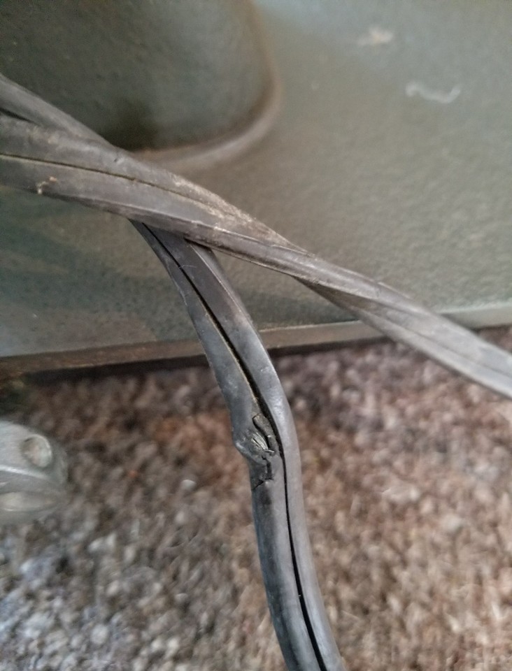 White Rotary Vintage Sewing Machine Antique Electric Dressmaster 127 ...