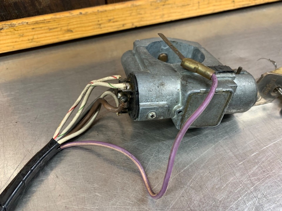 MG MGB & MIDGET 1977-80 • Original Ignition Switch & 2 Keys. Used ...