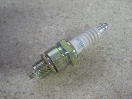 NOS OEM NGK Spark Plug 2633 BPR6HS-10 Fitment In Description | eBay
