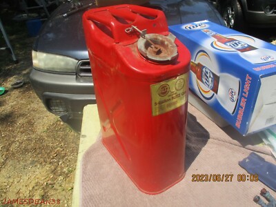 Oil & Gas - Blitz 5 Gallon Gas Can