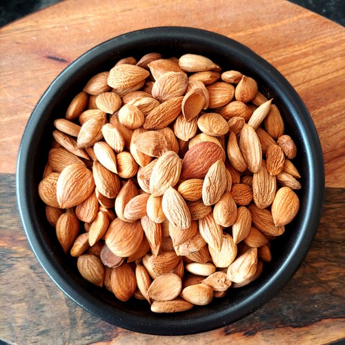 1kg Whole RAW BITTER APRICOT KERNELS Apricot Seeds, Unprocessed ...