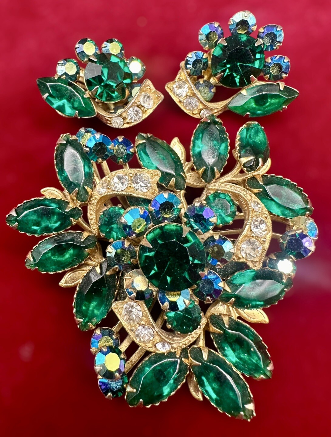 Vtg Emerald Green AB & Pave Rhinestone Gold Tone Stac… - Gem