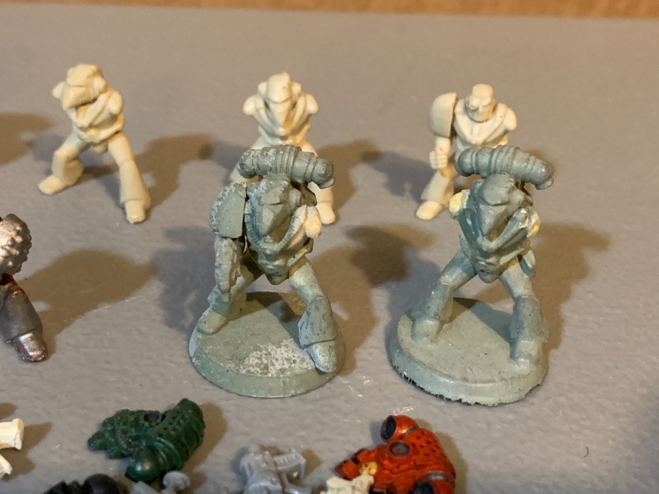 A22911 WARHAMMER 40K SPACE MARINES RTB01 BITS INCOMPLETE LOT GUNS ARMS ...