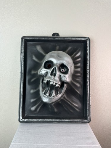 Dark Illusions R. Marino Vintage 3D Skull Strobe Wall Halloween “Fright ...