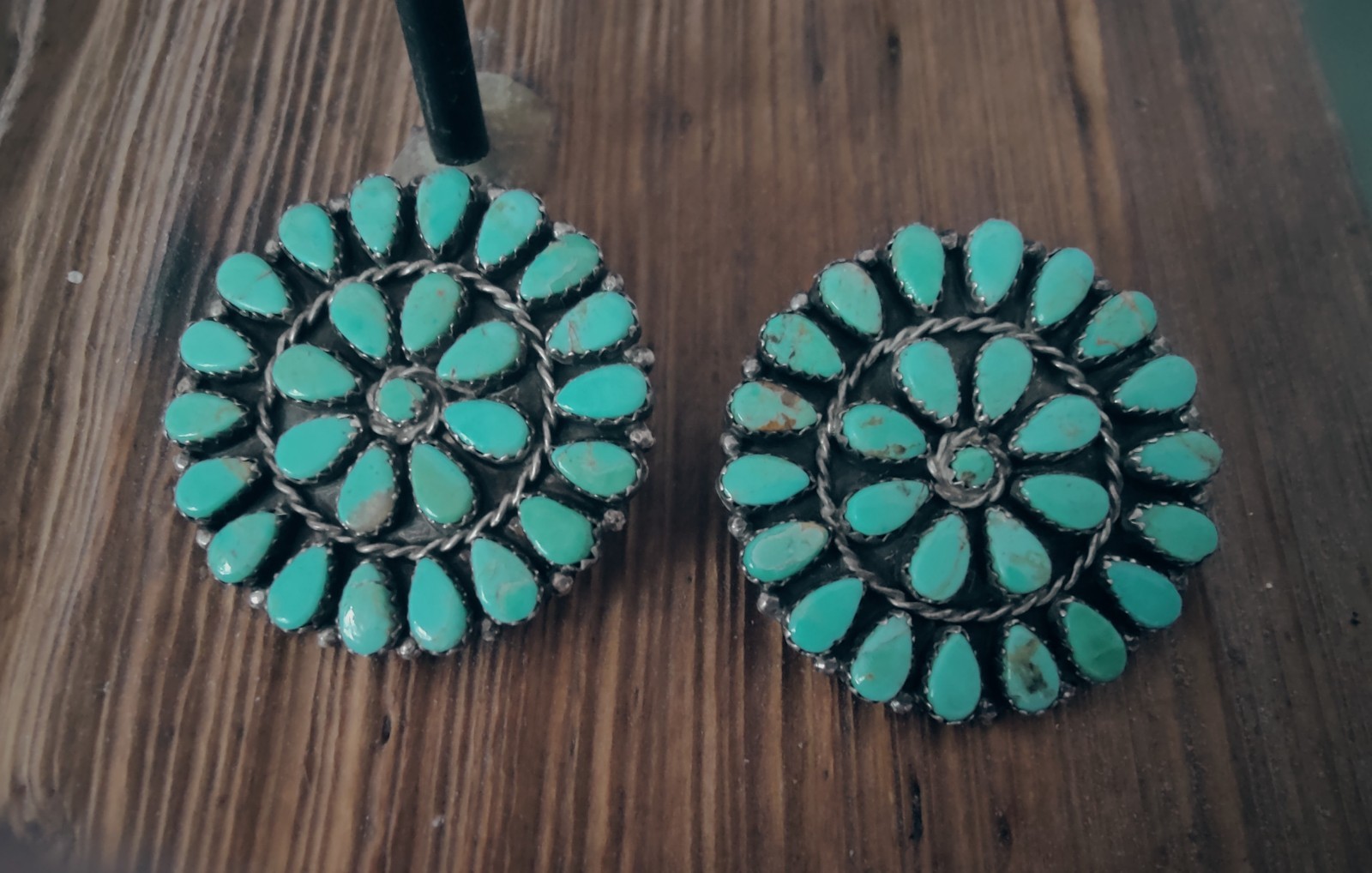 J.L. Dempsey Signed Vintage Zuni Round Cluster Petit Point Earring