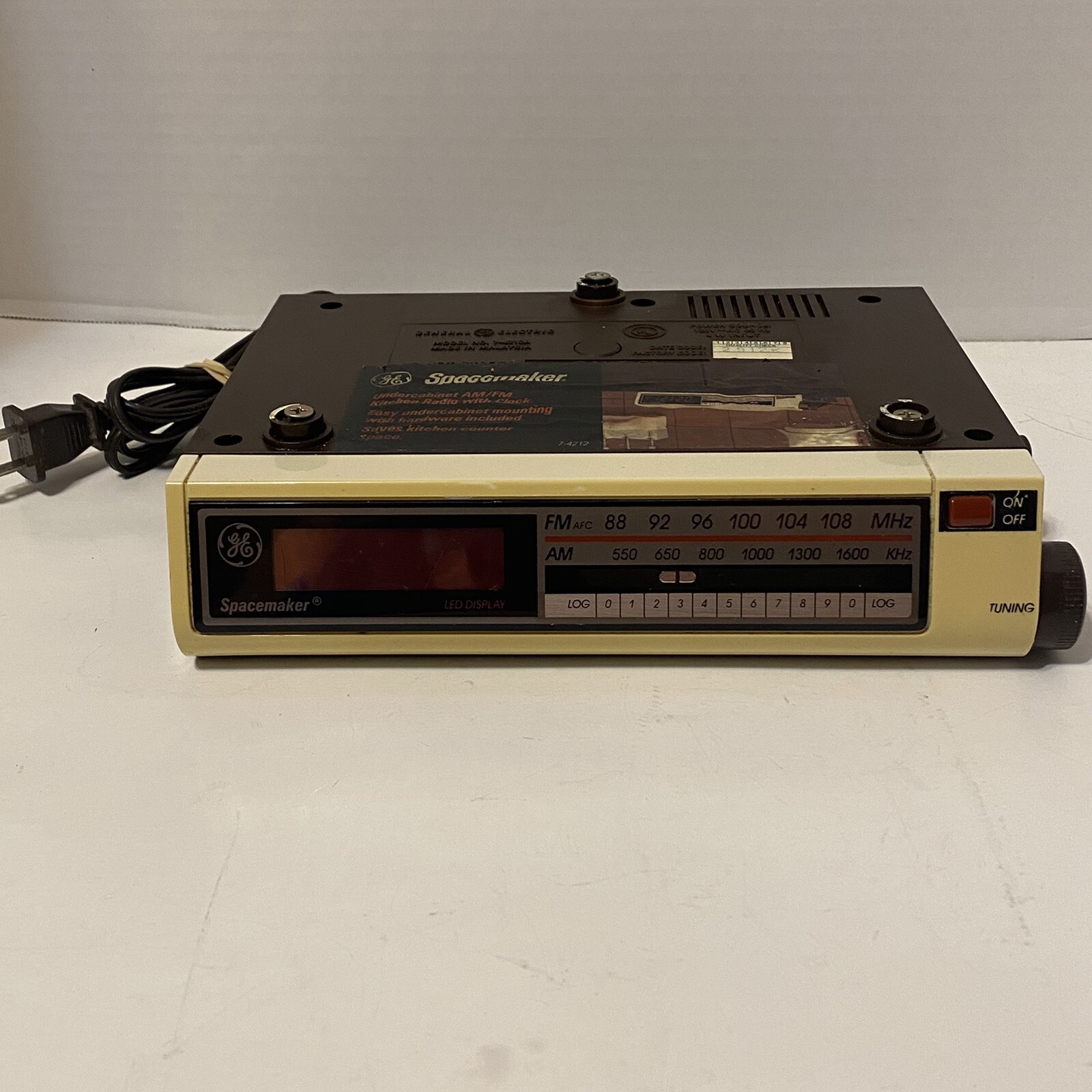 Vintage GE Spacemaker Under-Cabinet AM/FM Kitchen Radio Clock Model 7 ...
