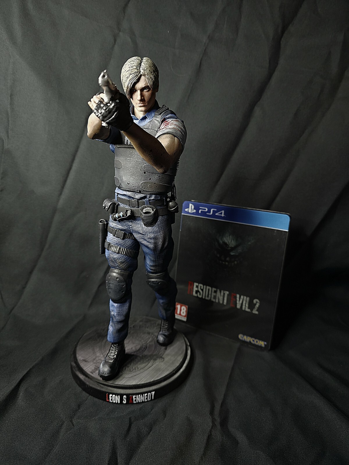 Resident Evil 2 RPD Leon Kennedy Statue 1/6 | eBay