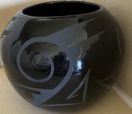 CEDAR MESA POTTERY Signed “B Dine” Black on Black Glossy Finish Vase 5 ...