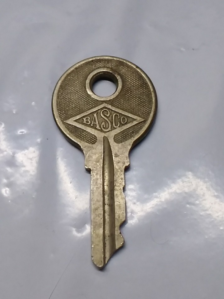 Vintage Old Original Antique BASCO Briggs & Stratton Milwaukee HM208 HM ...