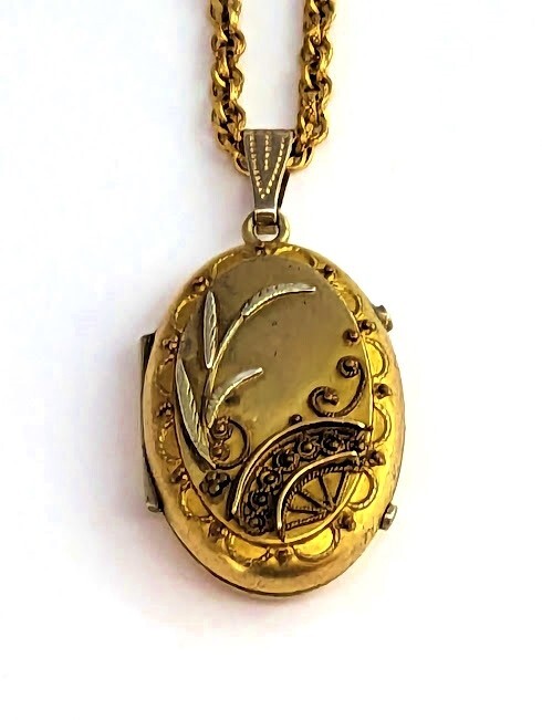 Victorian Locket, 1800's, Vintage Jewelry - Gem
