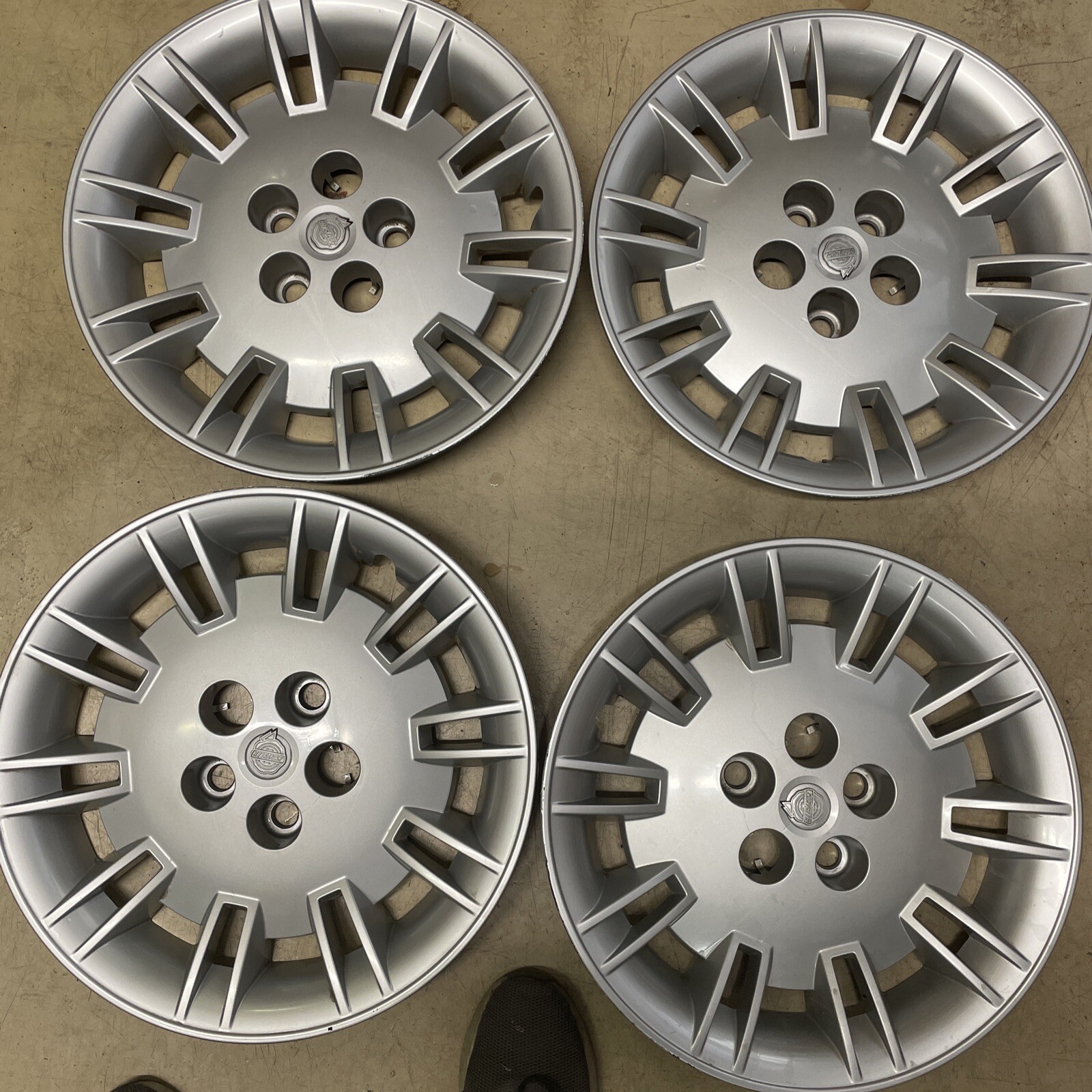 2005-2007 Chrysler 300 # 8022 17" Hubcaps / Wheel Covers OEM ...