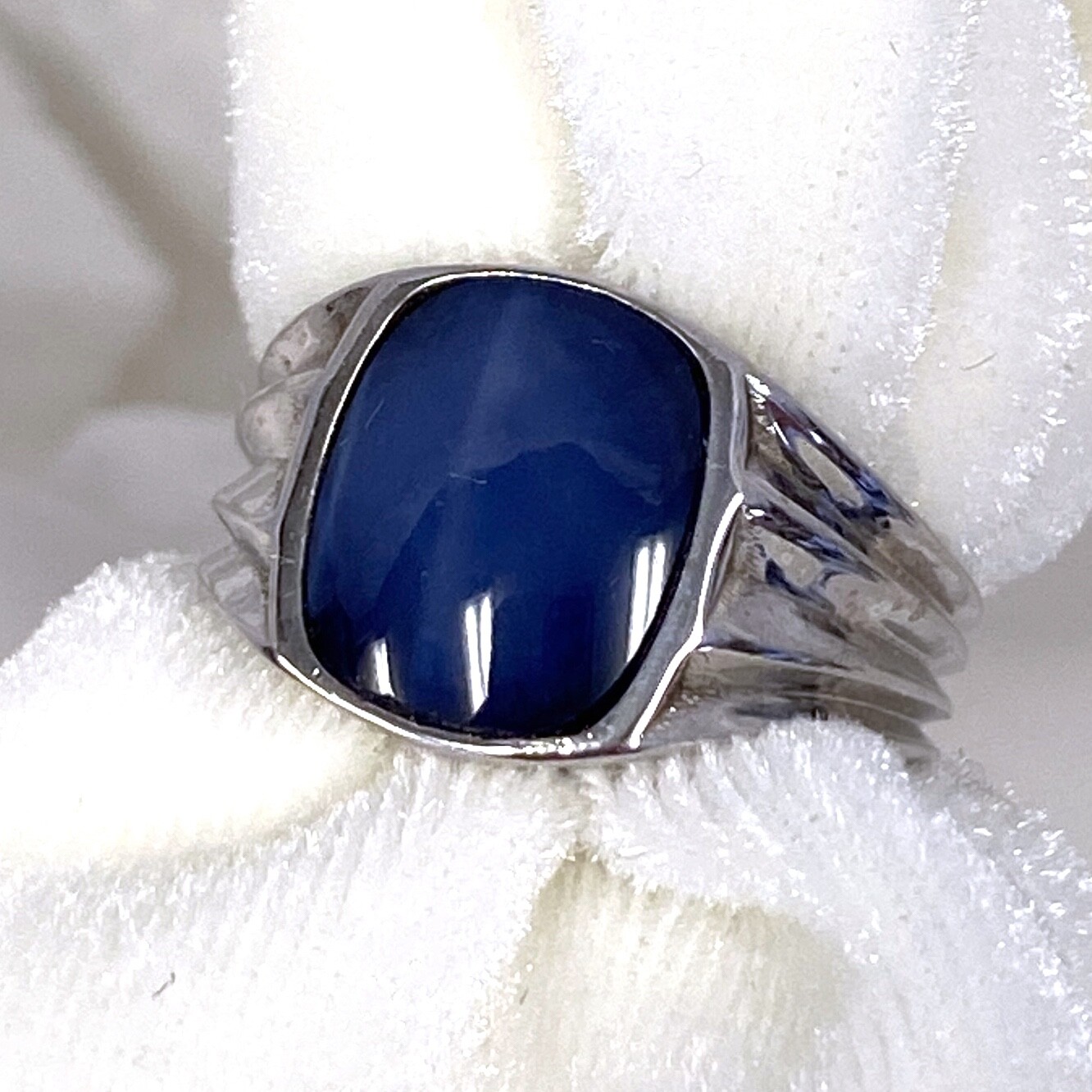 1960's Linde ("Lindy") Simulated Star Sapphire Pinky … - Gem
