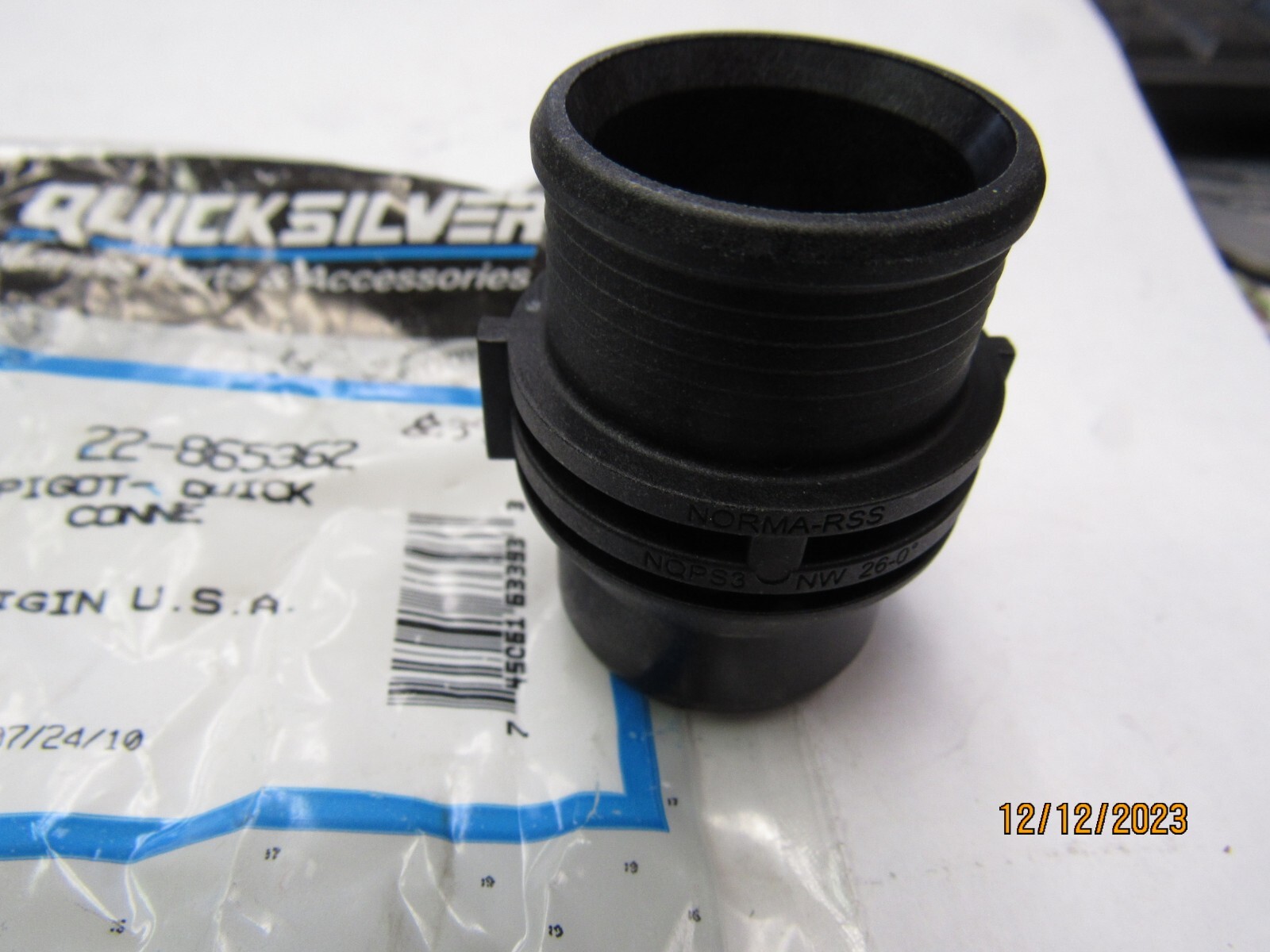 U7 Mercury Quicksilver 22-865362 Quick Connect Spigot OEM Factory Boat ...