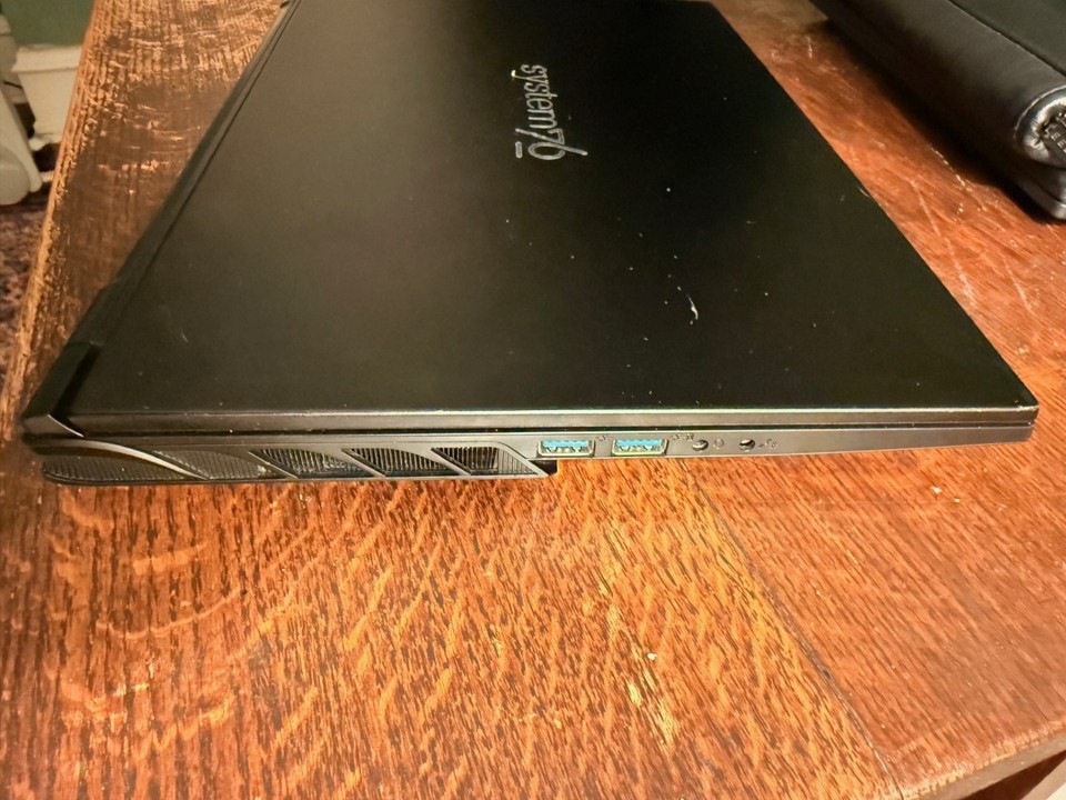 System76 Serval WS | i9-14900HX | RTX 4070 | 64GB DDR5 | 1.5TB NVMe ...