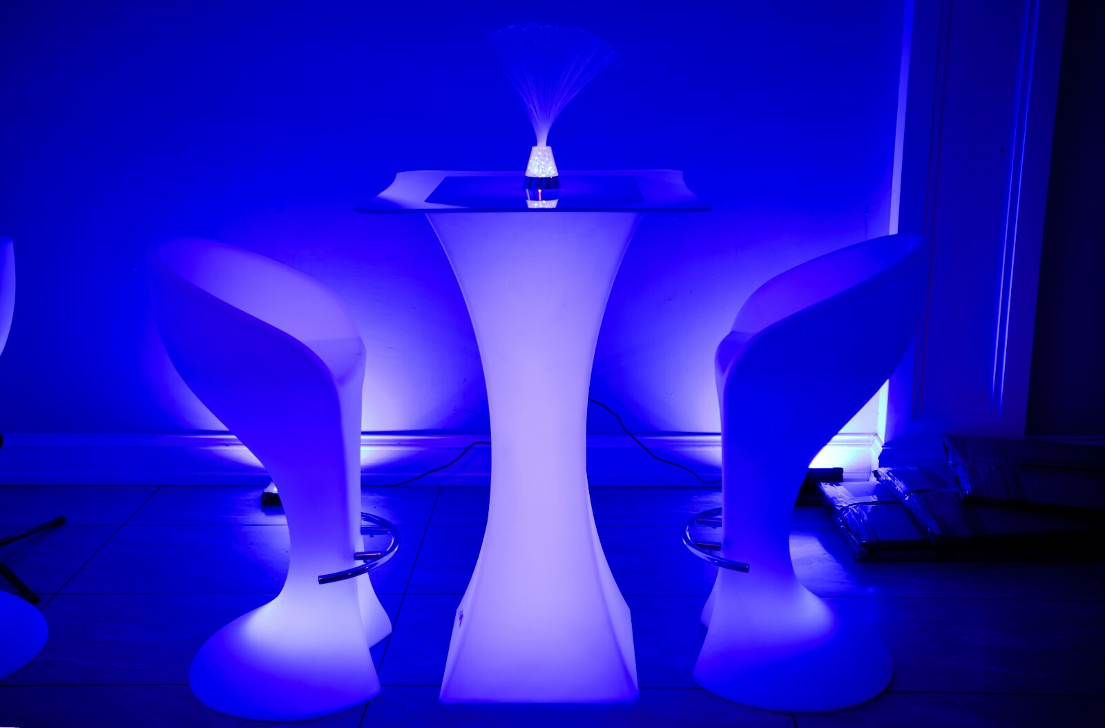 LED Light up Furniture Cocktail Bar table Battery App controlled ...