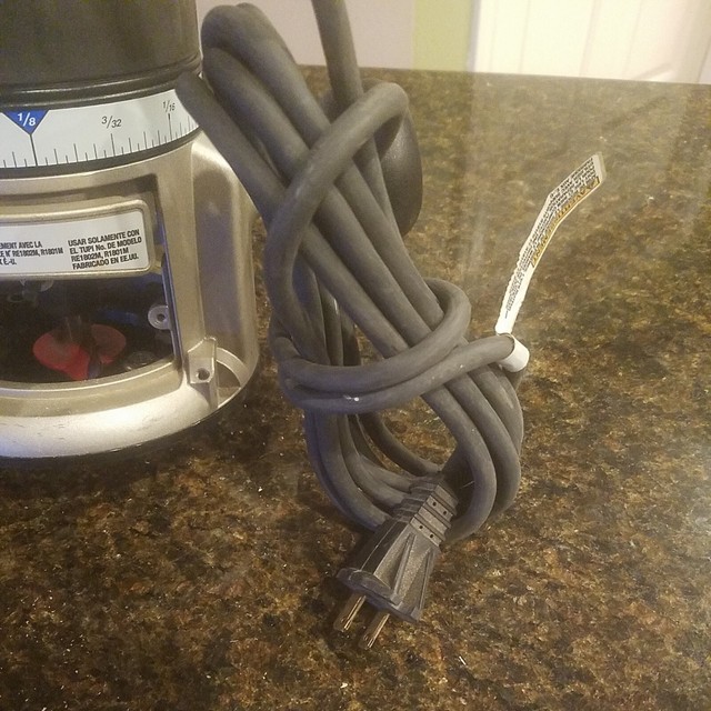 (ri5) Ryobi RE1802M Variable Speed 2hp Peak Router With R181fb Fixed ...