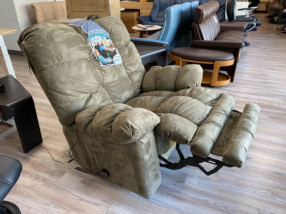 Catnapper Magnum 546892 Chaise Rocker Recliner with Heat and Massage ...