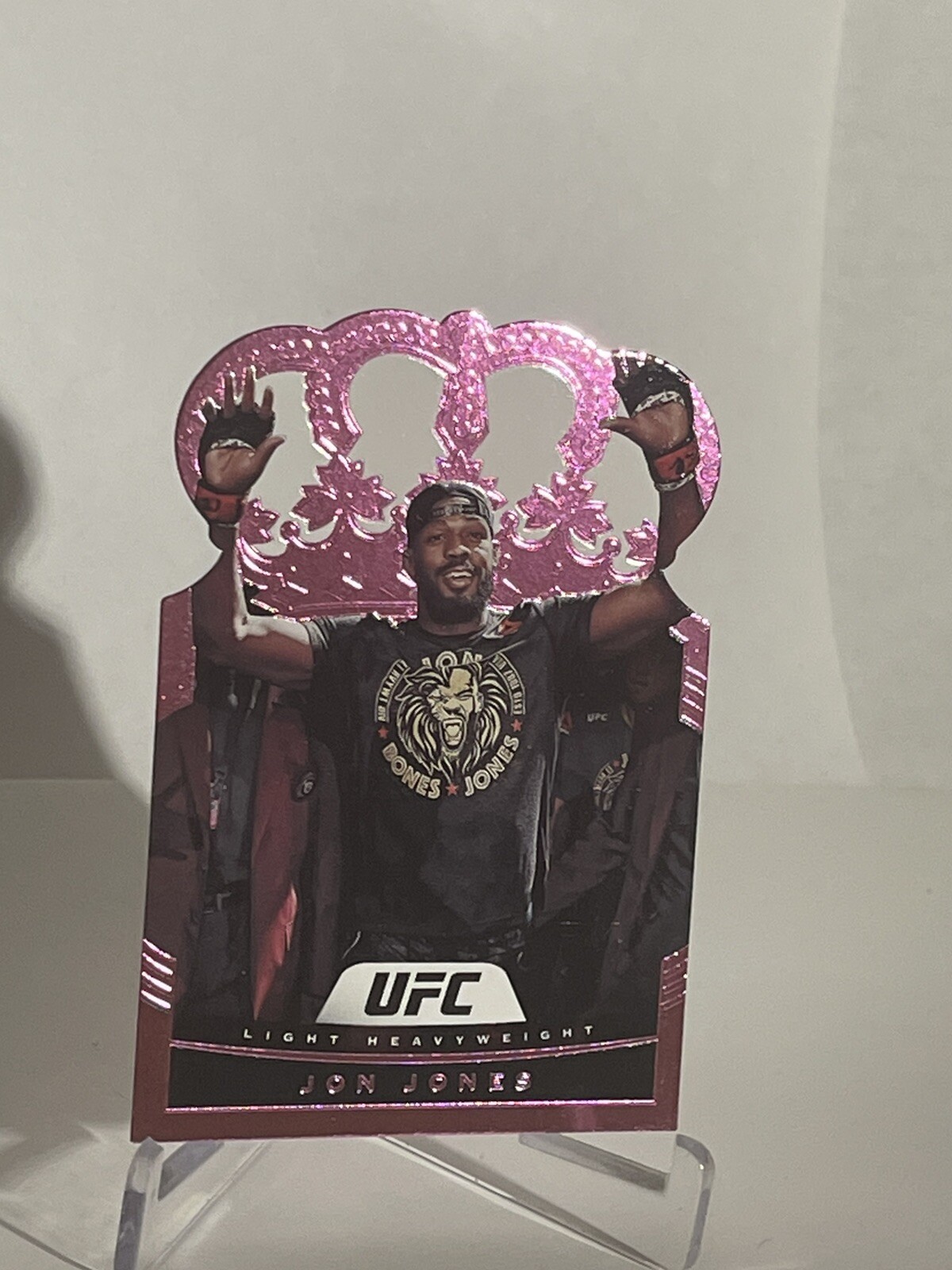 Jon Jones 2021 Panini Chronicles UFC Pink Parallel Crown Royale #19 ...