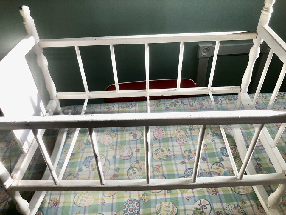 Vintage Baby Doll Rocking Cradle Toy Crib Wooden Painted White 26" X 14 ...