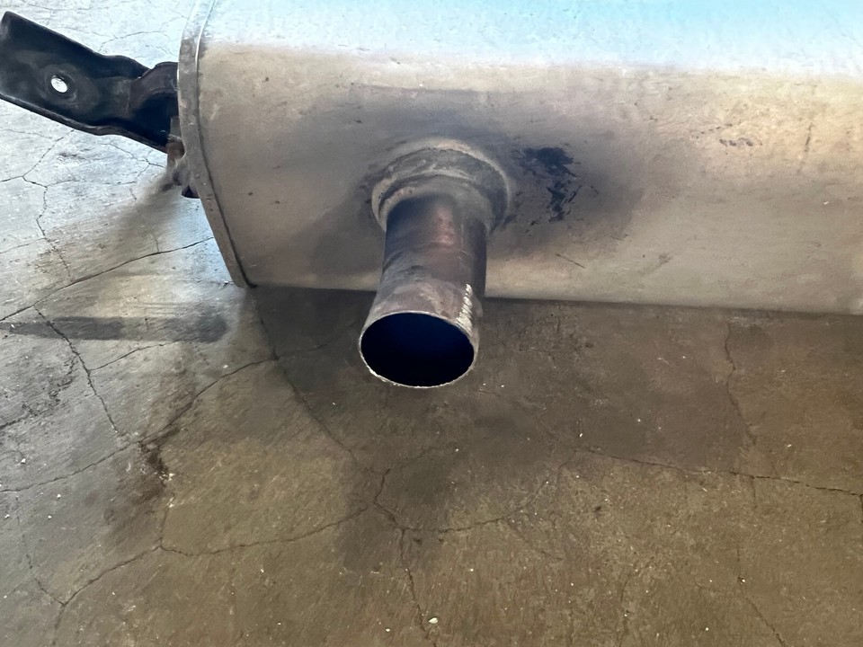 17-21 JEEP COMPASS REAR EXHAUST MUFFLER REAR EXHAUST MUFFLER W/PIPES ...