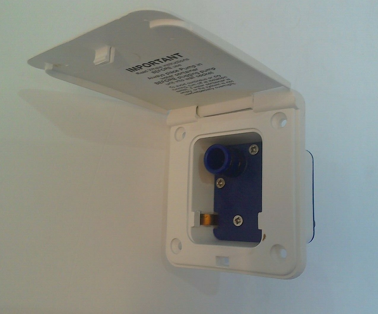 Whale Watermaster Caravan Water Inlet Socket White With Pressure Switch ...