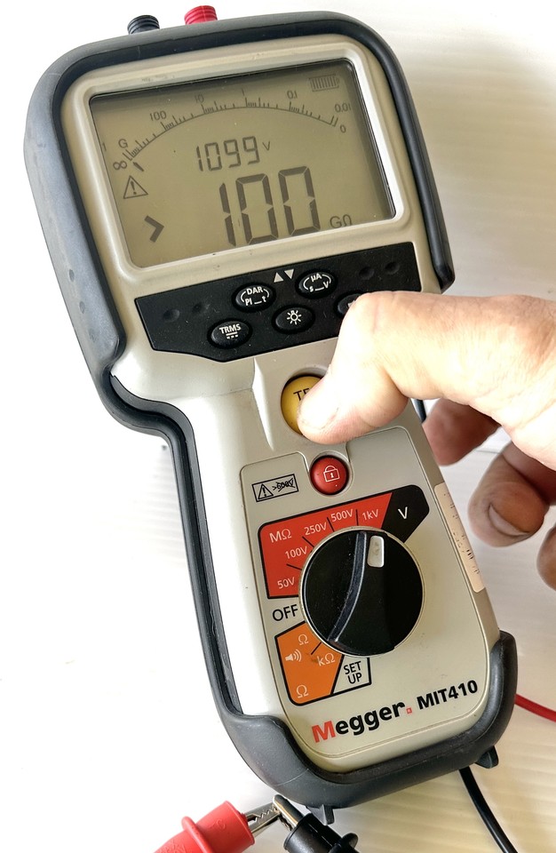 Megger MIT410 Insulation + Continuity Tester 50V-1000V CAT-IV *TESTED ...