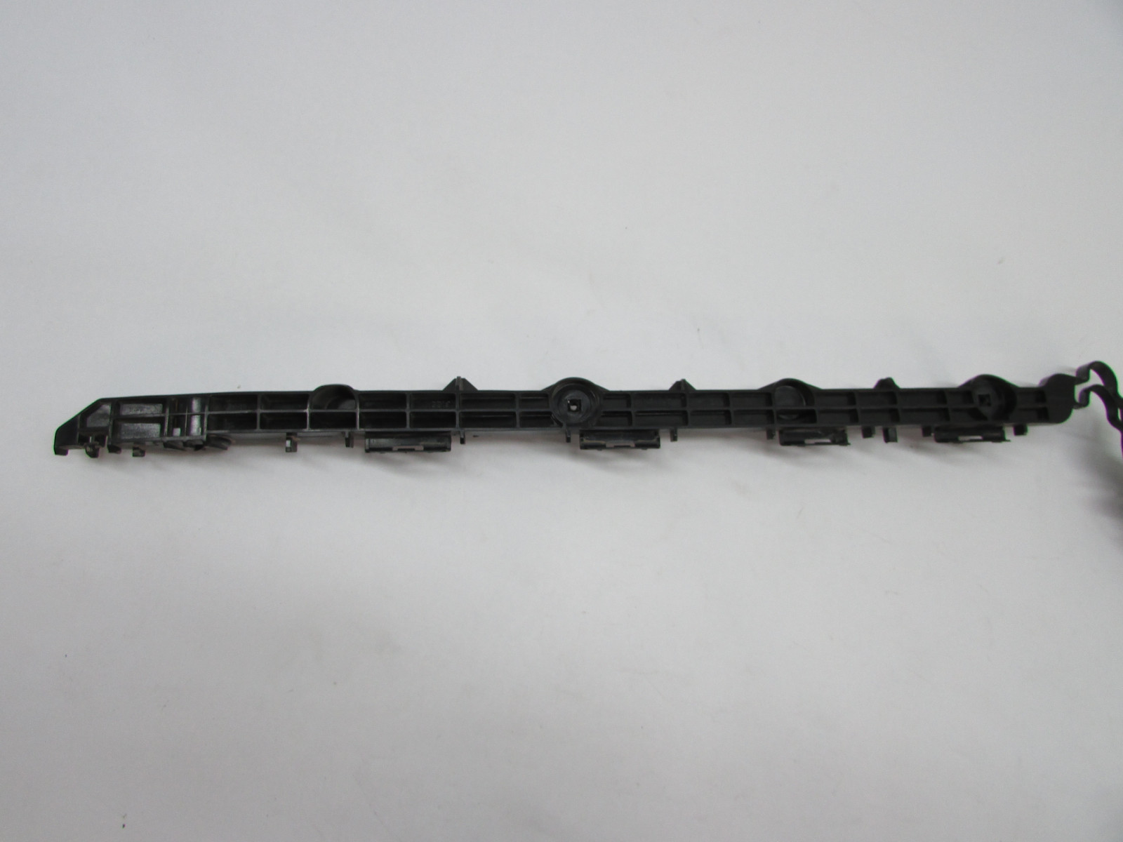 2014 TOYOTA CAMRY REAR RIGHT BUMPER RETAINER BRACKET 52575-06090 OEM 12 ...